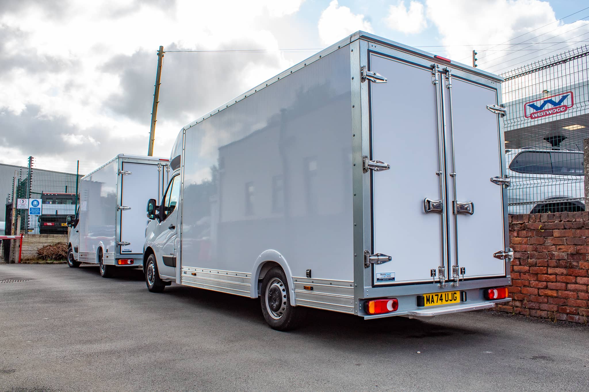 Low Loader Luton Van Hire - Rent a Low Loader Box Van