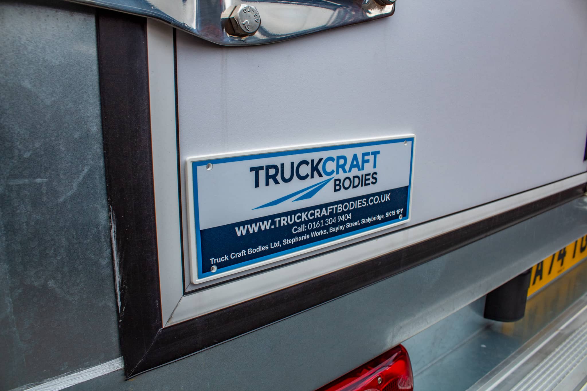 Low Loader Luton Van Hire - Rent a Low Loader Box Van