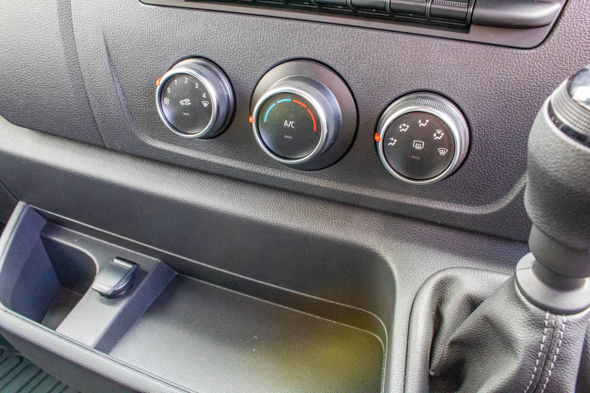 Low Loader Luton Van Hire - Rent a Low Loader Box Van